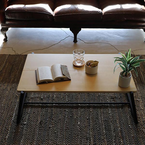 商品名アイアンレッグリビングテーブル ILLT-UC商品明細材質：スチール（粉体塗装）・天然木化粧合板（シナ材突板）生産国：中国サイズ：W938×D497×H359mm（天板：W800×D450mm）耐荷重15kg返品原則としてお受けできま...