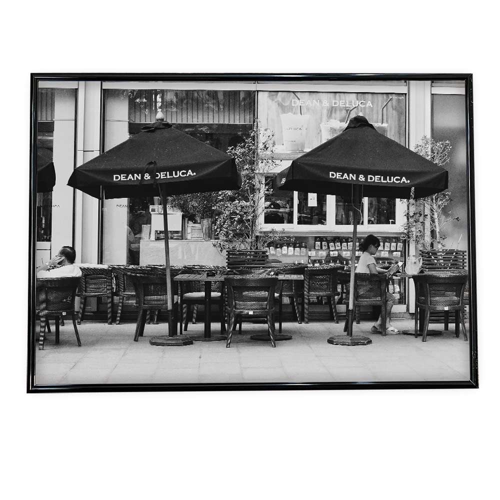 【EFPIのポスターについて】 ポスター専門店の提案力が自慢です。取扱数は業界でもトップクラス。 さまざまなインテリアに提案できる洗練された デザインポスターを揃えたファッションポスター。 【取り扱いデザイン】 ポスターの作成者は有名アパレ...