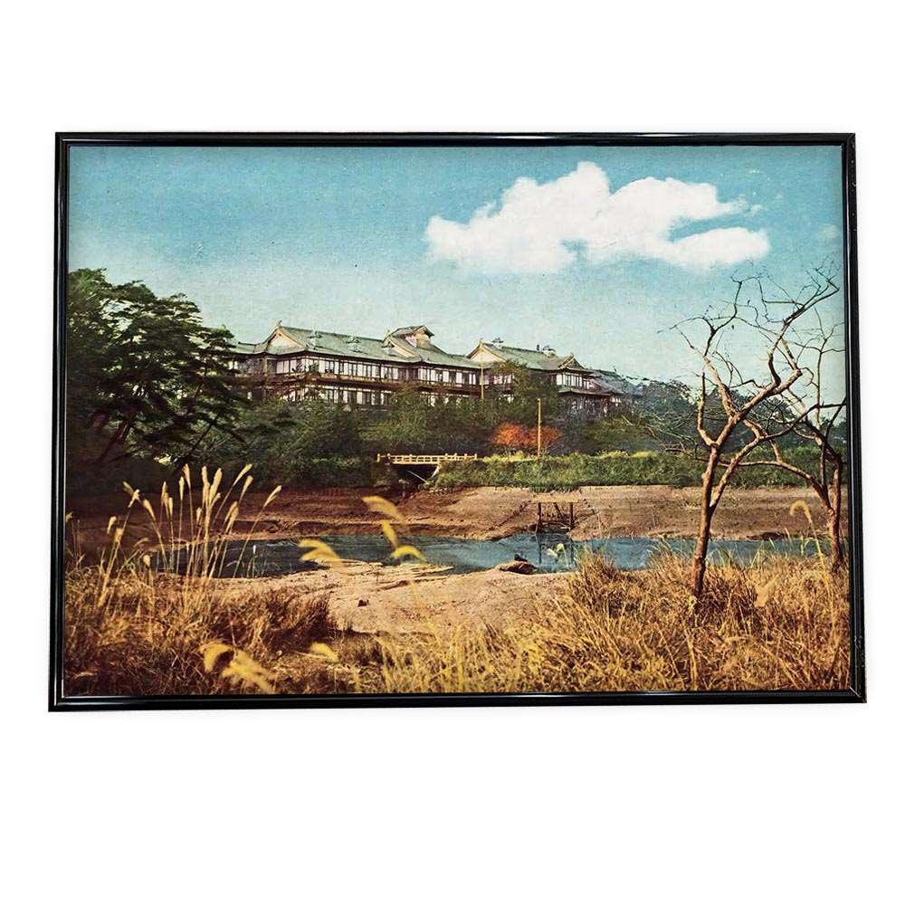 【EFPIのポスターについて】 ポスター専門店の提案力が自慢です。取扱数は業界でもトップクラス。 さまざまなインテリアに提案できる洗練された デザインポスターを揃えたファッションポスター。 【取り扱いデザイン】 ポスターの作成者は有名アパレ...