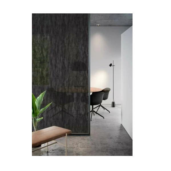 木や石のような自然素材をトレースしたようなイメージで開発された、ガラス用の装飾デザインフィルムです。 デザインのみならず、有害な紫外線を99％以上ブロックすることができるので、日焼け対策が可能です。 また、万が一の災害時にガラスの飛散を防ぐ...