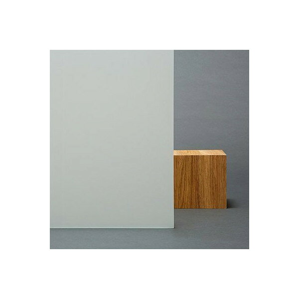 透過率の違いによって、それぞれの柄でマット、シュクレ、ミルキーの3種類があります。 有害な紫外線を99％以上ブロックすることができるので、日焼け対策が可能です。 またガラス飛散防止機能があるため、安全対策が出来ます。●ご注文は最低1mで10...