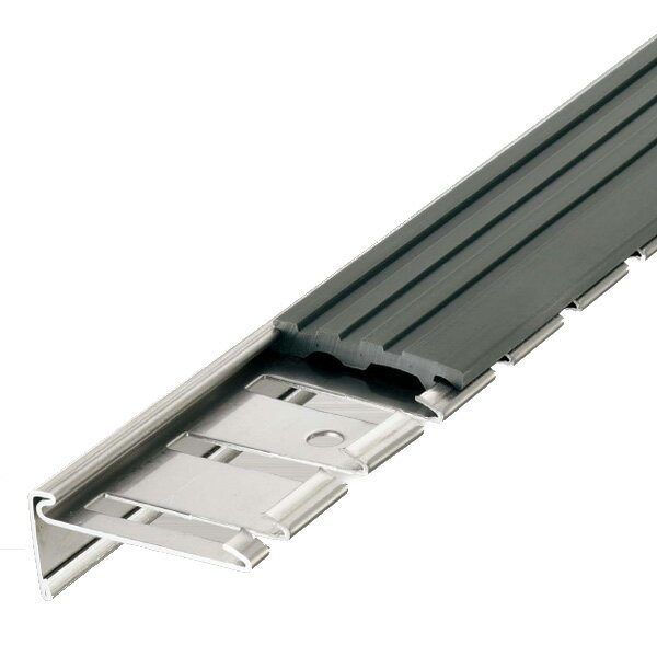 ヘアライン仕上げ 穴あけ加工済み（80ピッチ） 定尺：2000mm（有効1800mm） ガラス繊維入りタイヤ アール用切込み加工品 使用目安：半径1500R以上 ※定尺販売 ※アシステップは完全に危険を除去するものではありませんので、歩行の...