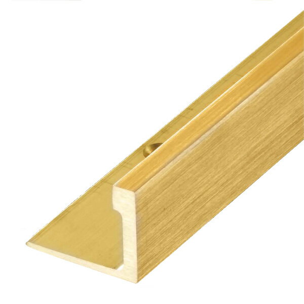 ヘアライン仕上げ 穴あけ加工済み 定尺：2000mm ※定尺販売 別注にて曲げ加工可能です。（要納期） 最小1000R以上で別途お見積りいたします。 ※製品は定規のような直線ではないので、下地への墨打ち後、墨ラインに合わせて取付けてください...