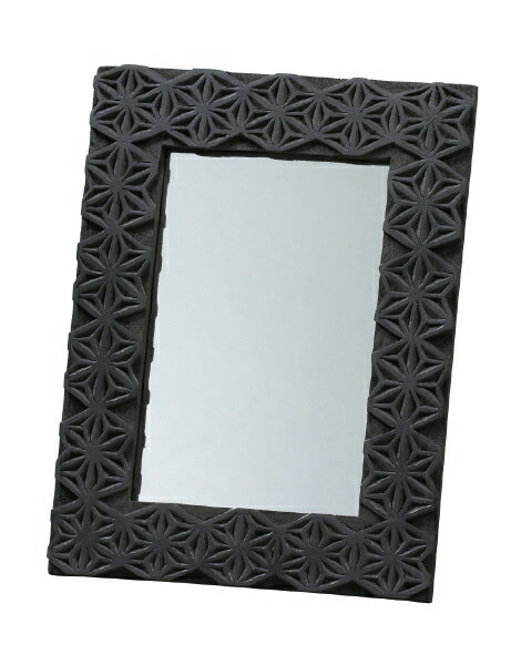 商品サイズ：完成サイズ：約200×150×15mm セット内容：黒彫板（200×30×10mm）×2、黒彫板（150×30×10mm）×2、トンボ 4ヶ組×1、鏡（150×100×2mm）×1、ウラおさえスタンド×1、工作ボンド（10g）×...