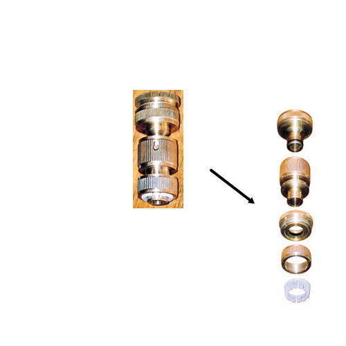 ●ワンタッチで蛇口とホースを脱着できます。 材質：真鍮 生産国：中国 ・当社で扱っているアニマル蛇口、スタンダード蛇口専用です。 ・ホースのサイズは内径15mm用です。 ・ミニ蛇口には取り付けできません。 ・水圧を上げた場合、若干水が漏れる...