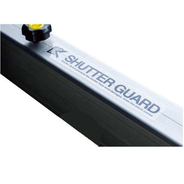 特長 　防犯対策シャッターガード ※シャッター面積20平米対象 重さ：18.3kg/本 素材：アウター・インナー共にアルミ合金押出形材 アンカー：ステンレスSUS●直送品のためお支払い方法で代引きはできません。 ※サイズが大きいのため北海道...