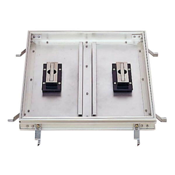 モルタル用 アルミ目地 落とし込式 アルミ製・歩道用（5.0KN／平米） 公共・CAD A：350 B：334 C：310 質量：4.1kg 床仕上材充填時の蓋質量：約11kg／枚 ■製品情報 ●品番4補強材は、呼称200、250、300、...