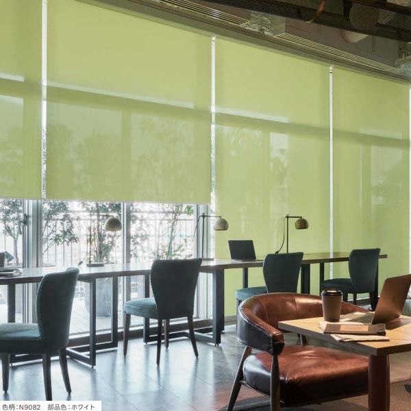 太い糸を使用した立体感が特長の遮熱生地で木調家具や観葉植物などカジュアルな空間に合わせやすい配色です。 同配色でシースルーの「ルーテ遮熱」と場所によって使い分けるのもおすすめです。 遮熱のしくみ クロッカ遮熱は、特殊な金属酸化物を練りこんだ...