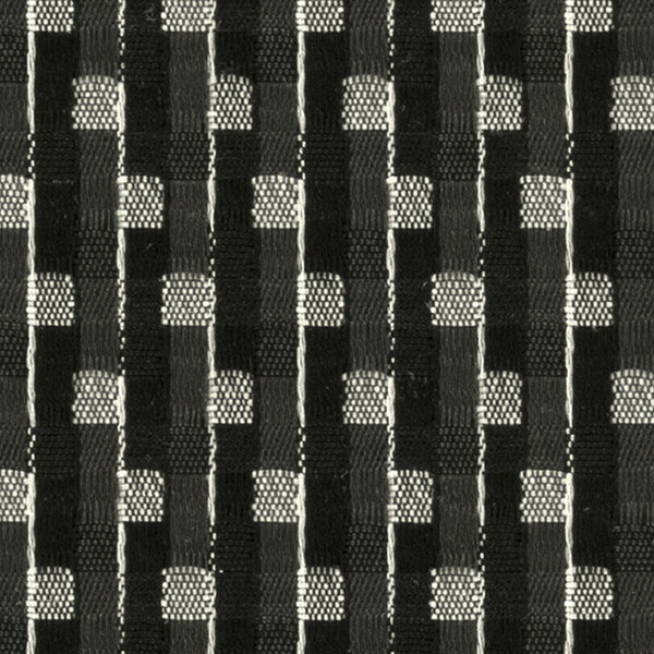 側地防炎商品。透明ラメと格子模様がモダンな印象です。 機能:布張家具等側地の防炎性能を取得した商品です。 組成:ポリエステル100％（再生糸51％） リピート:タテ3.6cm ヨコ3.3cm 有効巾145.2cm×50m乱（最大m数） 洗濯...