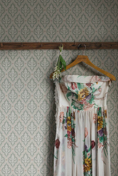 品番：829-38 品目：壁紙 規格：53cm×10m巻 リピート：17.7cm 材質：不織布 防火性能：不燃 シックハウス基準：F☆☆☆☆ 有効期限：〜2025年12月31日 コレクション名：TECIDO select 在庫場所：国内在庫...