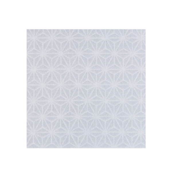 用途 　照明、間仕切り、ディスプレイなどに。 特長 　天然素材の和紙を塩化ビニール樹脂で両面からラミネートした耐久性に優れた和風素材です。 　耐久性のある和風インテリア素材、表情豊かな個性ある和風空間の演出に。 　破れにくい、拭き掃除が可能...