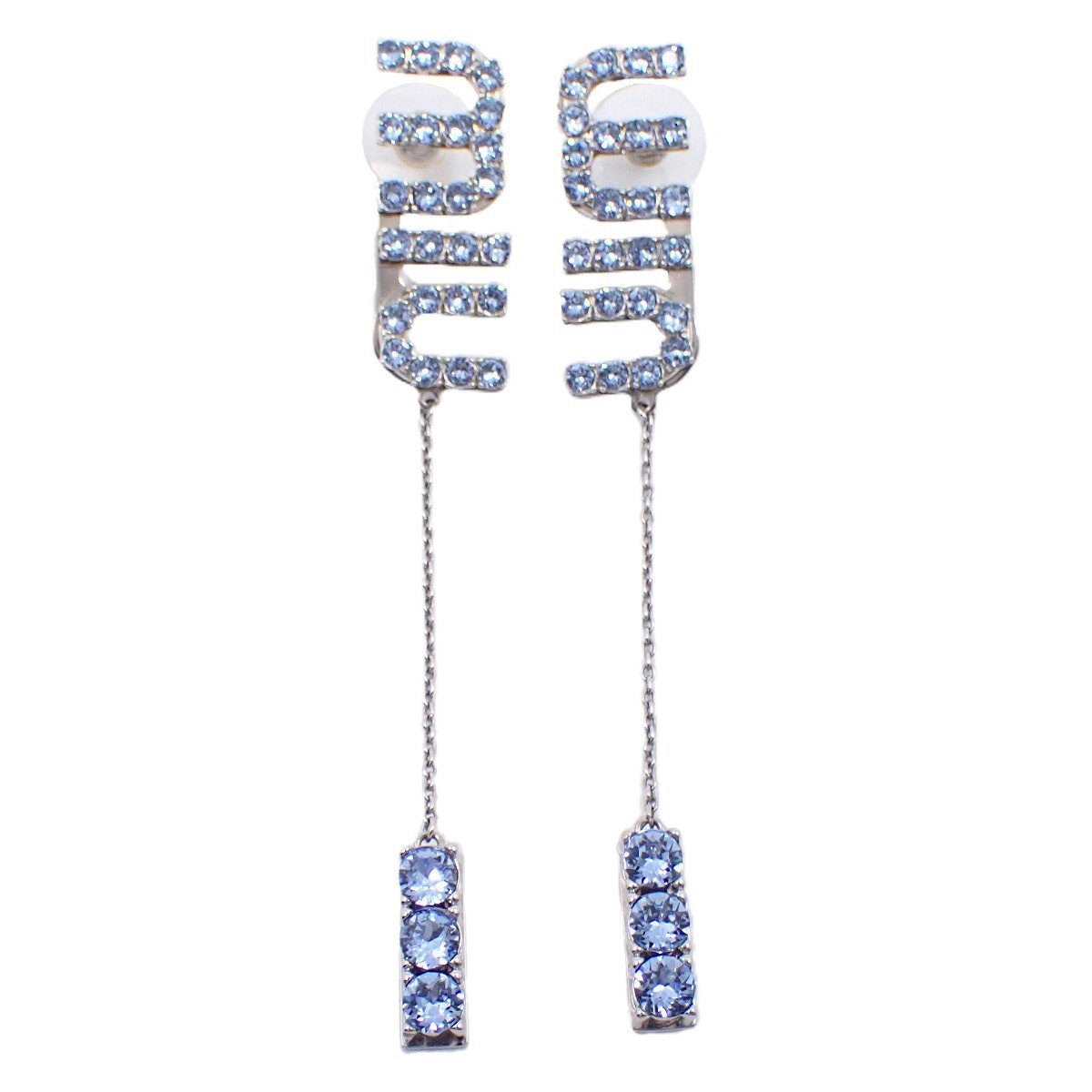 miumiuミュウミュウ ロゴ チェーン ピアス ブルー&nbsp;型番：5J0661素材：シルバー色金具/ラインストーンサイズ：約 W 1.3×H 9.6cm重さ：約 14.7g付属品：箱・冊子・保存袋USED品ゆらゆら揺れる可愛らしいピ...