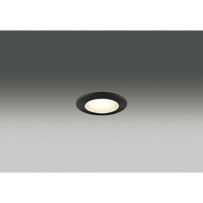 【特長】 ●省電力・省メンテナンスのLEDメリットを活かした軒下ダウンライト。天井になじみやすいシンプルなフォルム。器具存在感が少なく、美しい光での演出が可能です。 ●LEDユニットフラット形は配光が選べるので、メリハリを付けたい場合は中角...
