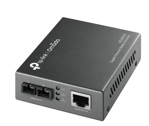 型番:MC200CMJANコード:1210002611039【英語パッケージ　法人限定】IEEE 802.3ab および IEEE 802.3z に準拠。FX ポートでの固定/自動転送モードのスイッチ構成を提供。光ファイバーの伝達距離を最大...
