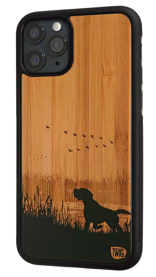 持続可能な素材にこだわるiPhone用リサイクルウッドケース！ 【Twig Case】iPhone11/11 ProケースはFSC【森林管理協議会】から認証されたリッチライト【再生木材】を使用したエコフレンドリーなiPhoneケースです。 ...