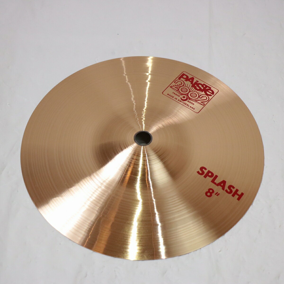 8インチ・スプラッシュシンバル■2002シリーズPAISTE 2002 Seriesは、時代を超えて支持されてきたパイステのロングセラーモデルです。薄めのシンバル設計により、落ち着いたトーンと歯切れの良い高域をバランス良く備えています。Pa...