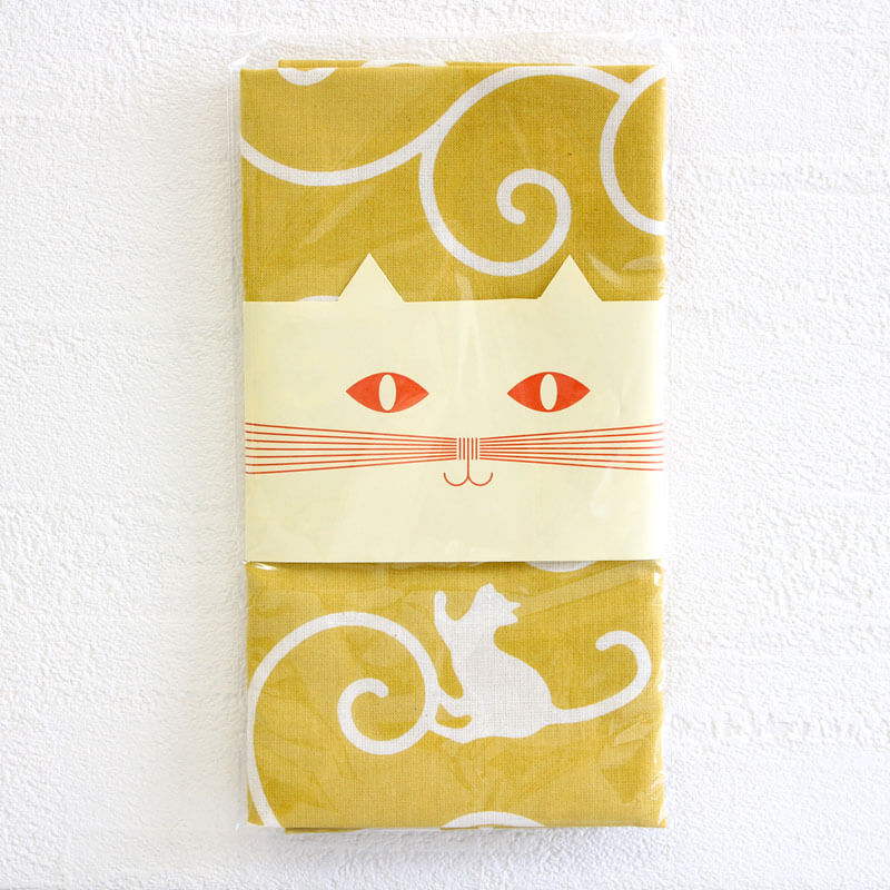 nagasaki-no necoオリジナルデザインの手ぬぐい。 尾曲がり猫のしっぽが、日本の伝統文様「唐草模様」になりました。 サイズ：W35cm×H90cm 【免責事項】 在庫データは定期的に更新しておりますが、一部の商品につきましては実...