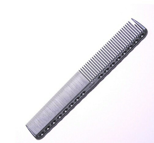 YSパーク ファインカッティングコーム YS-336 カーボンブラック ショート〜ロングヘアのカットに最適。航空部品等にも使われている ハイグレードなスーパープラスチックを使用しており耐熱性・対薬性に優れます。 (ブラックカラーのコームはカ...