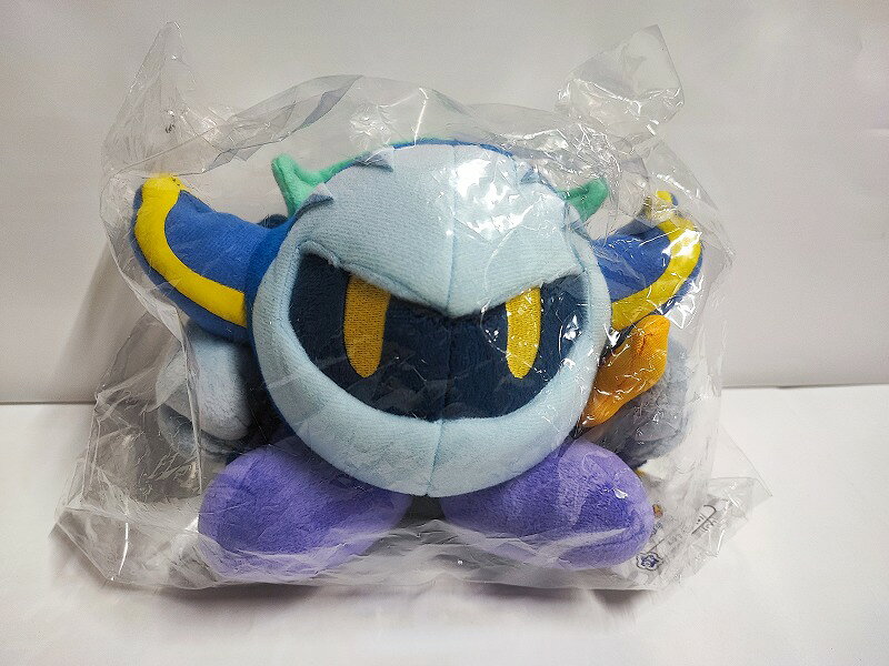 こちらの商品は保管中にビニール袋が少しシワになってます。 少し前の在庫のため、タグのデザインなどが古いロットのものの場合があります。 星のカービィシリーズのALL STAR COLLECTION! メタナイトのカッコよさをとにかく重視したハ...