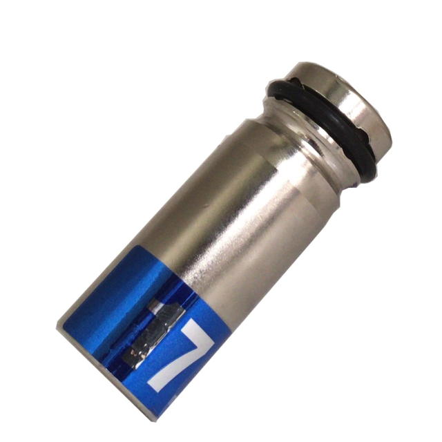 【特長】 ●足場クランプにも使用可 ●インパクトレンチ装着時の作業性UP ●思わぬピンの落下による紛失を軽減 ●Oリングの溝が2本(一部は溝無し) ●Oリングを下部の溝にずらして固定可能 ●Oリングの反対側はずれずに穴を塞いでいるので抜け落...