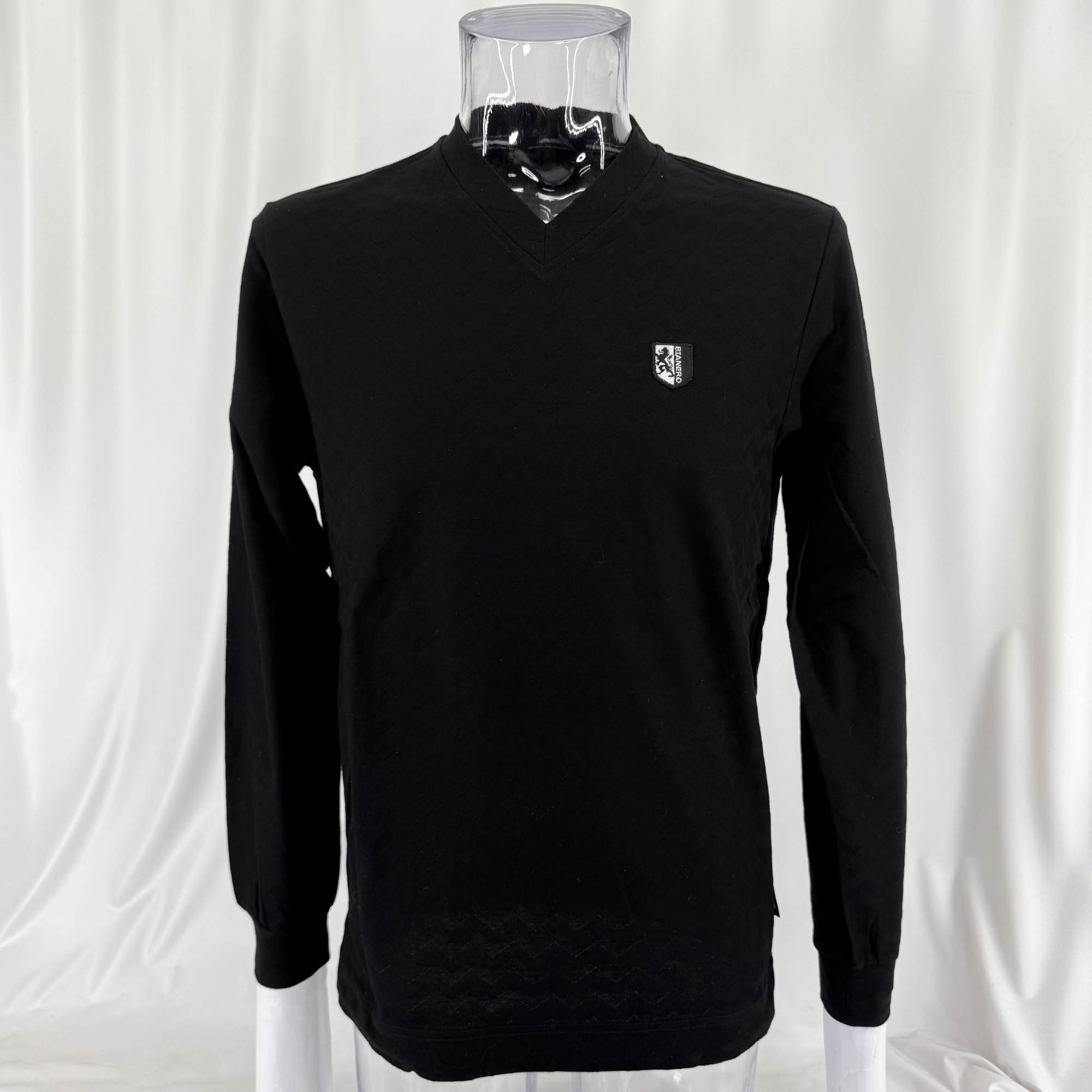 商品名長袖Tシャツカラーブラック素材綿100%サイズM 詳細:肩幅43.5 身幅49.5 胴幅47 袖丈60 着丈67ブランドビアネロ ラウラフェリーチェ生産国日本製特徴販売価格メーカー希望小売価格はメーカー商品タグに基づいて掲載しています