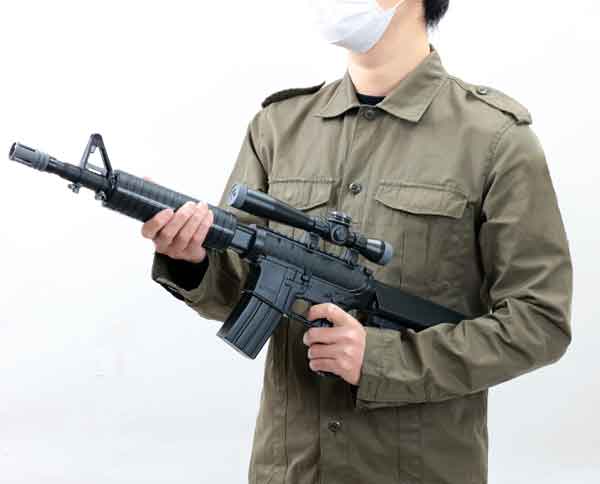 　　☆☆☆ 商品詳細 ☆☆☆ ●商品サイズ／全長約650mm ●パッケージサイズ／270×780×55mm　380g ●タンク容量／約1000cc ●最大飛距離／約8m ※対象年齢6才以上 ※スライド式