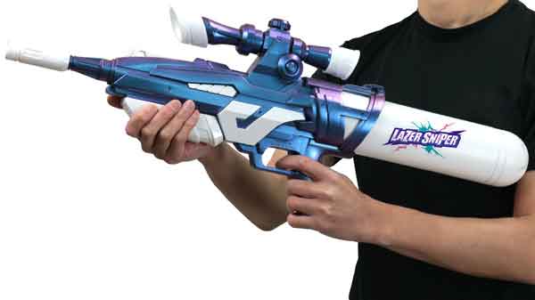 　　☆☆☆ 商品詳細 ☆☆☆ ●商品サイズ／全長約680mm ●パッケージサイズ／300×860×85mm　400g ●タンク容量／約1000cc ●最大飛距離／約7m ※対象年齢6才以上 ※圧縮式