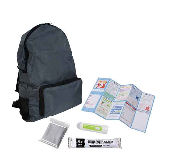 　　☆☆☆ 商品詳細 ☆☆☆ ●商品サイズ／420×320×150 (リュック) ●箱サイズ／300×195×70mm ●素材／リュック(ポリエステル) ●重量／412g ●セット内容／携帯用リュック・ハンディライト・大判厚手おしぼり・防寒...