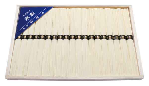 　　☆☆☆ 商品詳細 ☆☆☆ ●セット内容／手延べ素　揖保乃糸特級品黒帯50g×19束 ●賞味期限／製造後900日 ●箱サイズ／206×340×31mm ●アレルゲン／小麦