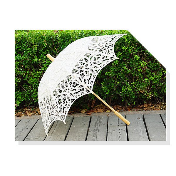 メーカー希望小売価格はメーカーカタログに基づいて掲載しています 大人気のキャラクターの傘です。雨の日でも楽しく通園・通学やおでかけができます。楽しくなっちゃうポップなデザイン★1面クリアで前が見やすい！グラスファイバー骨だから軽くて持ちやす...