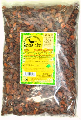 -/4リットル/-・パッケージ個数:1・本体サイズ (幅X奥行X高さ) :25×35×6cm・本体重量:0.9kg床材に最適なパインバーク(松の樹皮)です。やさしい松の香りが生体のストレスを和らげます。