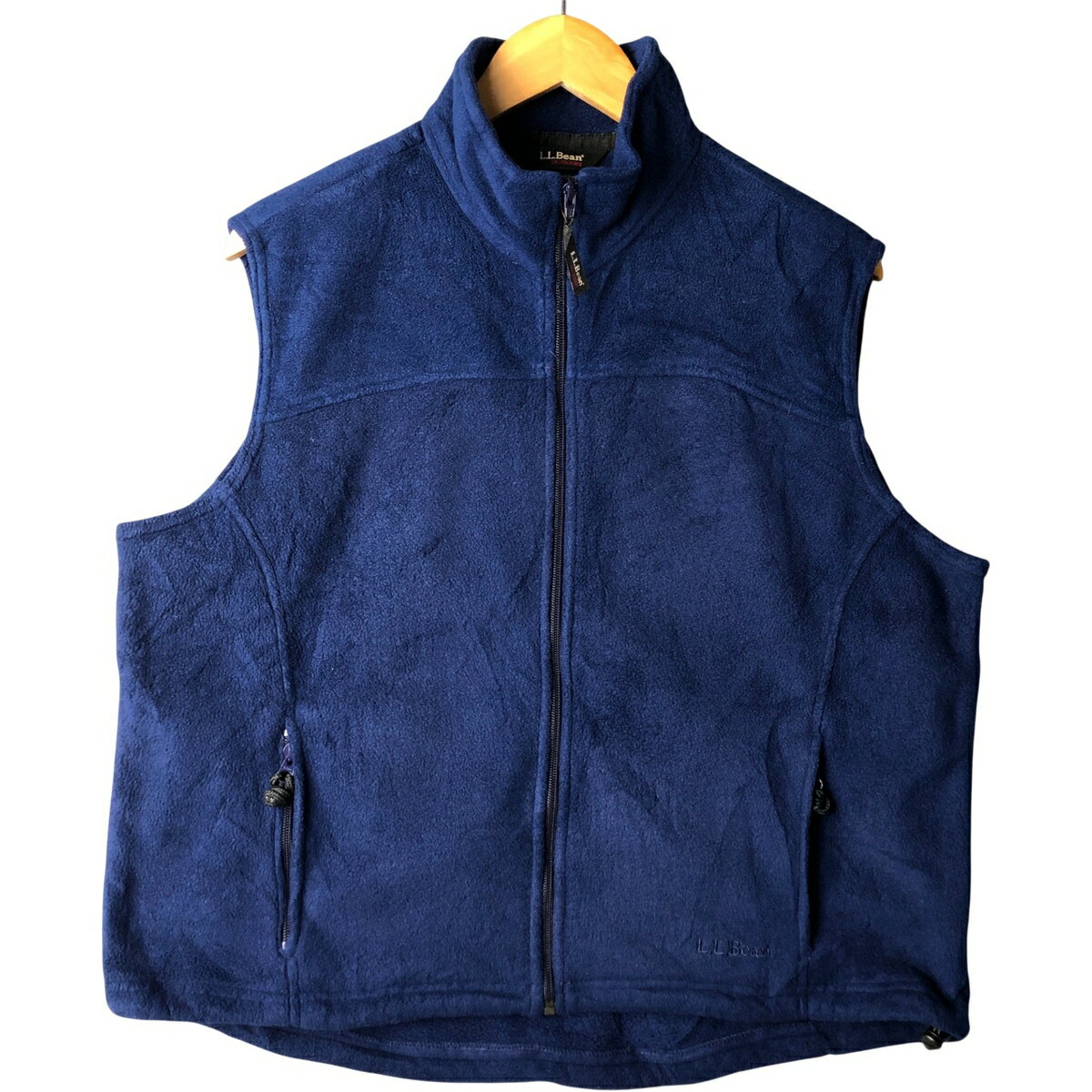 商品詳細 ブランド・L.L.Bean・エルエルビーン・ 特徴・厚手・フルジップ・ドローコード・ モデル/形状・OUTDOORS・フリースベスト・ 素材・ポリエステル:100%・ 色・ブルー系 青色・ 柄・無地・ロゴ刺繍・ 生産国・メキシコ製...