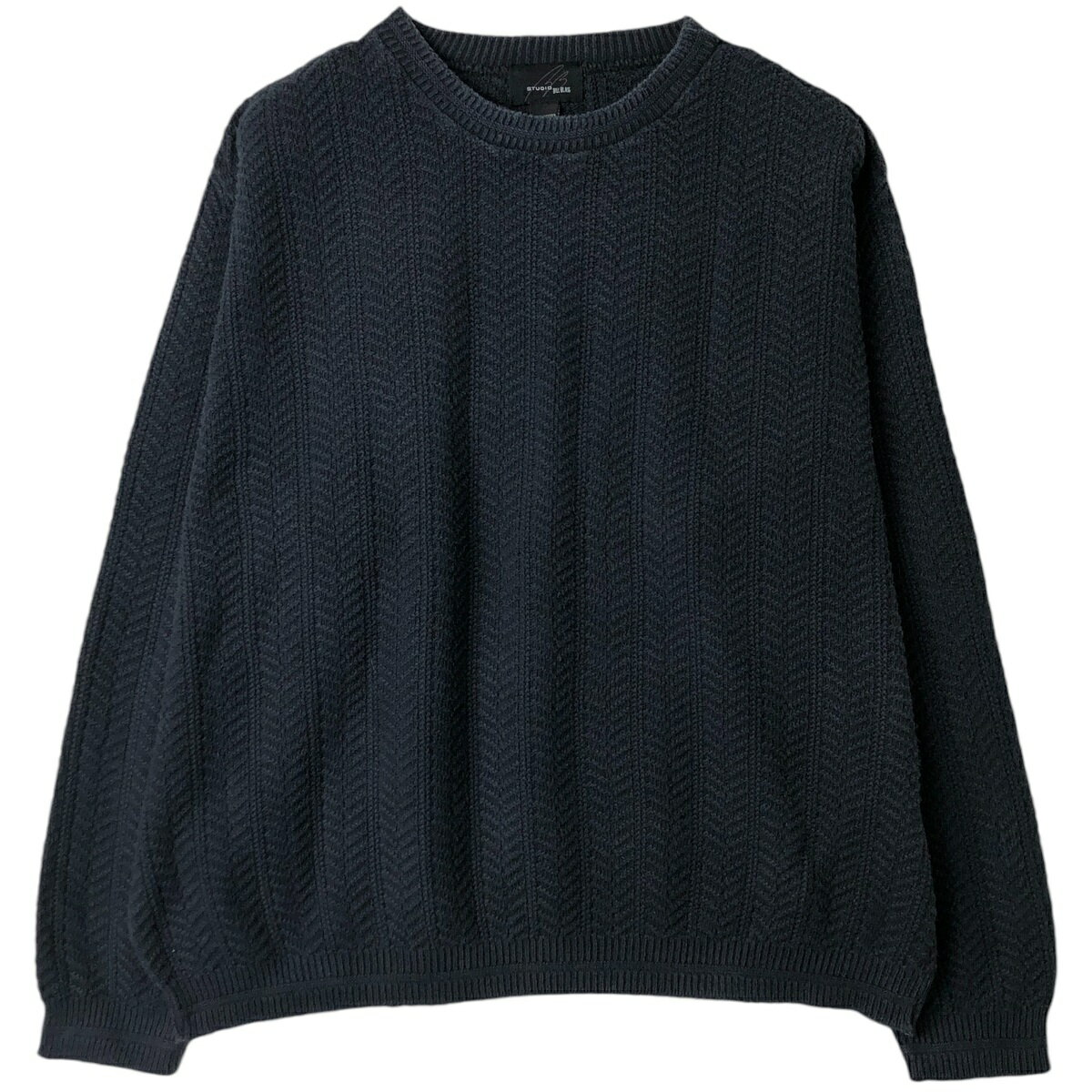 商品詳細 ブランド・STUDIO BILL BLASS・ 特徴・長袖・クルーネック(丸首)・ヘリンボーン・ヴィンテージ・ モデル/形状・コットンニットセーター・ 素材・コットン:100%・ 色・ネイビー系 紺色・ 柄・無地・ 生産国・USA...