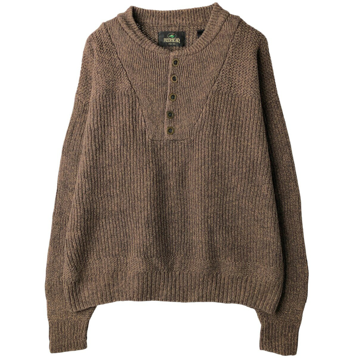 商品詳細 ブランド・RED HEAD・レッドヘッド・ 特徴・ヘンリーネック・長袖・ モデル/形状・コットンニットセーター・ 素材・コットン:80%・アクリル:20%・ 色・ブラウン系 茶色・ 柄・無地・ 生産国・中国製・ 年代 サイズ・メン...