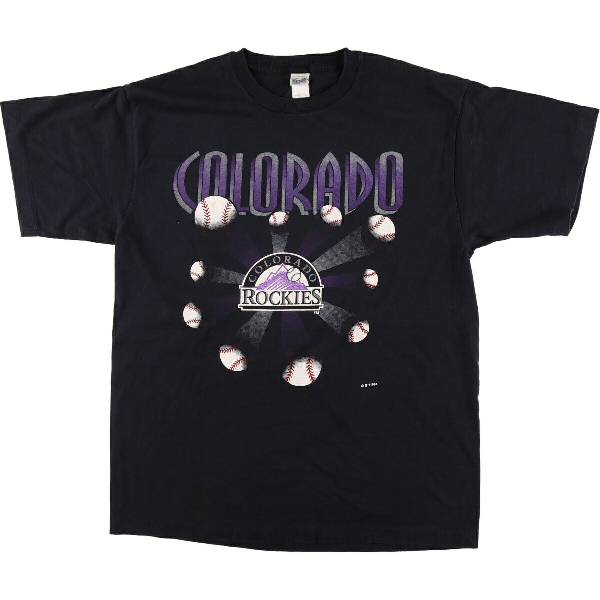 商品詳細 ブランド・COMPETITOR・ 特徴・クルーネック(丸首)・半袖・ヴィンテージ・両面プリント・ モデル/形状・MLB COLORADO ROOLIES コロラドロッキーズ・ロゴTシャツ・ 素材・コットン:100%・ 色・ブラック...