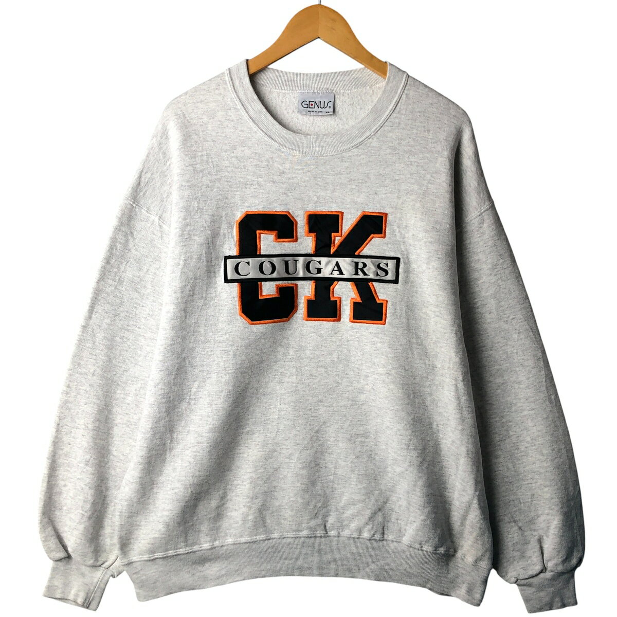 商品詳細 ブランド・GENUS・ 特徴・クルーネック(丸首)・長袖・ヴィンテージ・ モデル/形状・スウェットシャツ トレーナー・ 素材・コットン:80%・ポリエステル:20%・ 色・グレー系 灰色・ 柄・刺繍・ 生産国・USA製・ 年代・9...