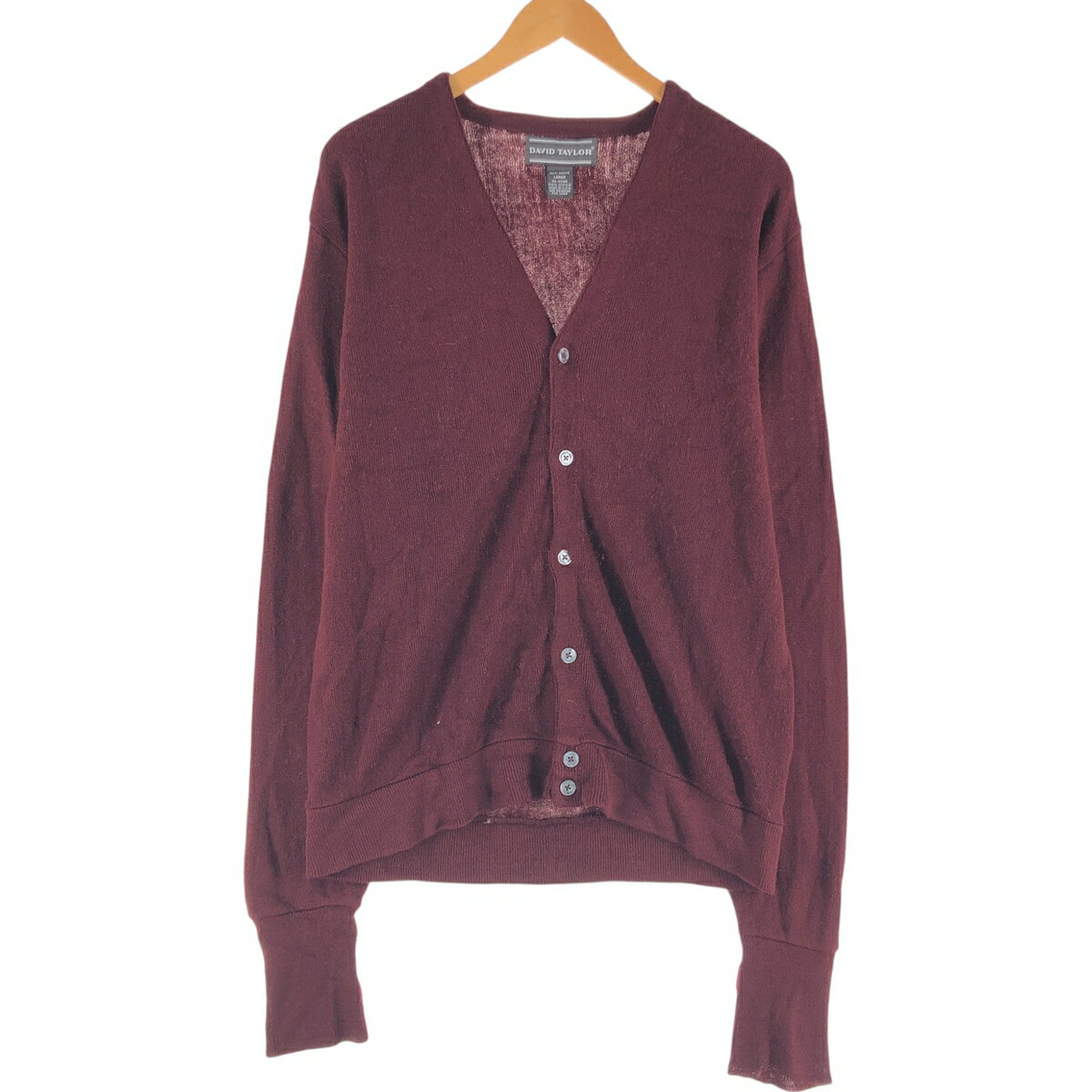 商品詳細 ブランド・DAVID TAYLOR・ 特徴・長袖・ モデル/形状・アクリルニットカーディガン・ 素材・アクリル:100%・ 色・パープル系 赤紫色・ 柄・無地・ 生産国・USA製・ 年代 サイズ・メンズL・表記サイズ:?・着丈:6...