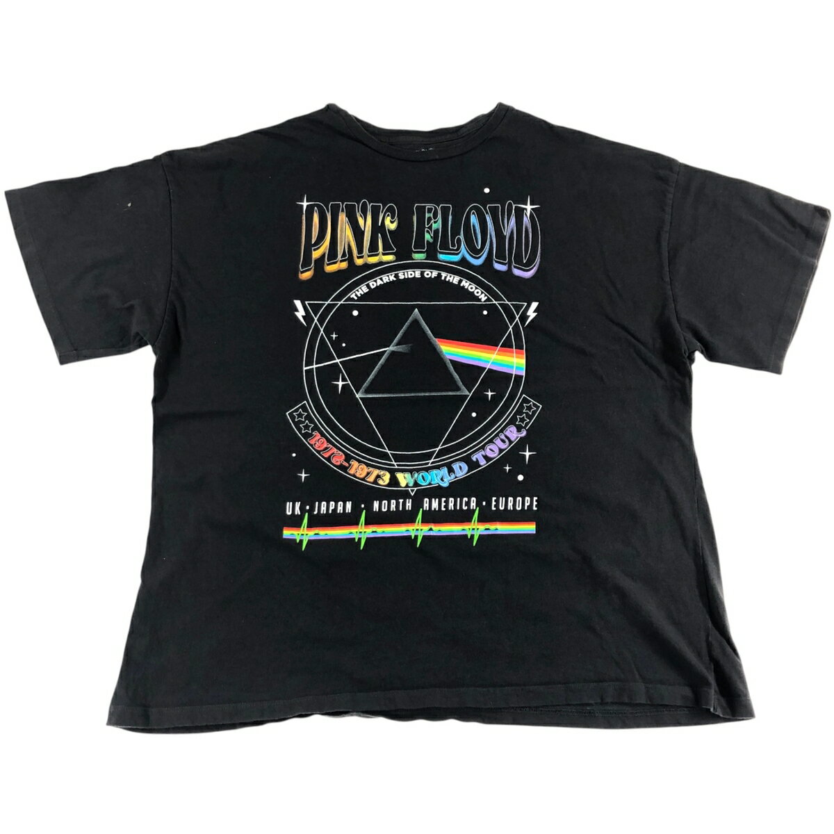 商品詳細 ブランド・UNKNOWN・ 特徴・クルーネック(丸首)・半袖・ロック・ モデル/形状・PINK FLOYD ピンクフロイド・バンドTシャツ バンT・ 素材・コットン:100%・ 色・ブラック系 黒色・ 柄・プリント・ 生産国・エル...