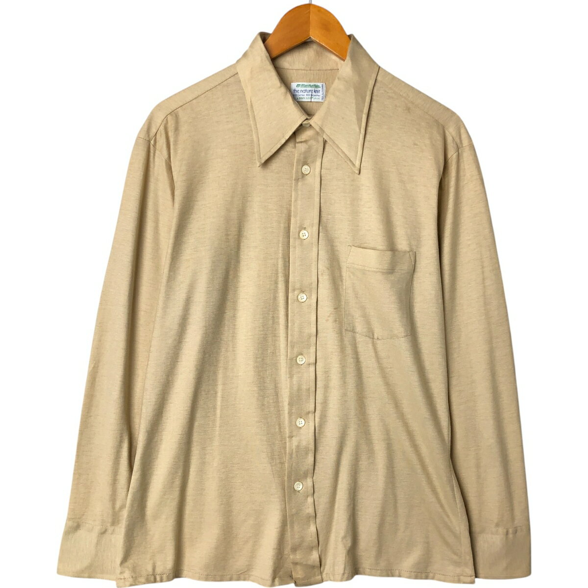 商品詳細 ブランド・MANHATTAN・マンハッタン・ 特徴・長袖・レギュラーカラー・襟芯入り・ヴィンテージ・ボックスシャツ・ モデル/形状・長袖 コットンシャツ・ 素材・コットン:60%・ポリエステル:40%・ 色・ベージュ系・ 柄・無地...