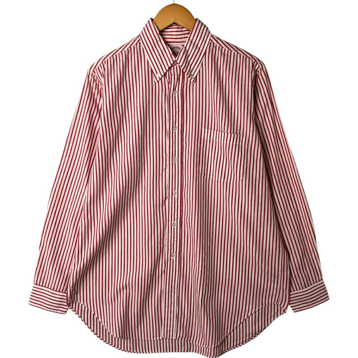 商品詳細 ブランド・Brooks Brothers・ブルックスブラザーズ・ 特徴・ボタンダウン・長袖・ヴィンテージ・ モデル/形状・Est.1818・長袖 ストライプシャツ・ 素材・コットン:100%・ 色・レッド系 赤色・ホワイト系 白色...