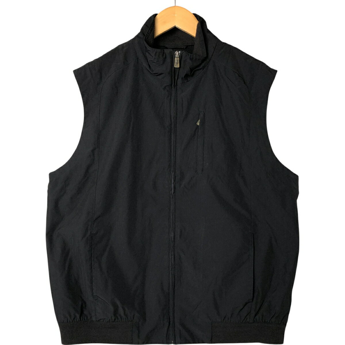 商品詳細 ブランド・IZOD・アイゾッド・ 特徴・フルジップ・メッシュライナー・ モデル/形状・XFG・ウォームアップベスト・ 素材・ポリエステル:100%・ 色・ブラック系 黒色・ 柄・無地・ 生産国・ベトナム製・ 年代 サイズ・メンズM...