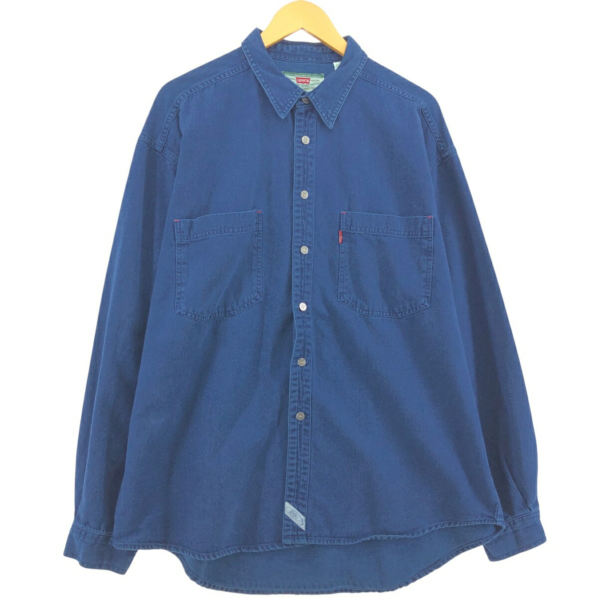 商品詳細 ブランド・Levi's・リーバイス・ 特徴・レギュラーカラー・長袖・ヴィンテージ・ モデル/形状・長袖 デニムシャツ・ 素材・コットン:100%・ 色・ブルー系 青色・ 柄・無地・ワンポイント・ 生産国・香港製・ 年代・90年代・...