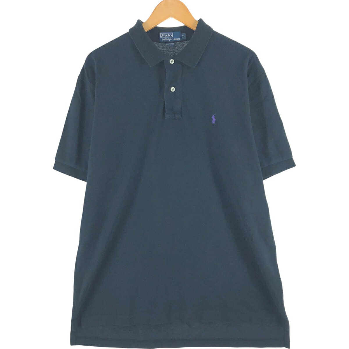 商品詳細 ブランド・Ralph Lauren・ラルフローレン・ 特徴・半袖・レギュラーカラー・ モデル/形状・POLO by Ralph Lauren・半袖 ポロシャツ・ 素材・コットン:100%・ 色・ブラック系 黒色・ 柄・無地・ワンポ...