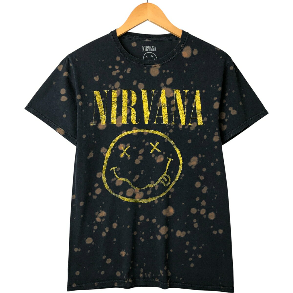 商品詳細 ブランド・UNKNOWN・ 特徴・クルーネック(丸首)・半袖・ロック・ブリーチ加工・ モデル/形状・NIRVANA ニルヴァーナ・バンドTシャツ バンT・ 素材・コットン:100%・ 色・ブラック系 黒色・ブラウン系 茶色・ 柄・...