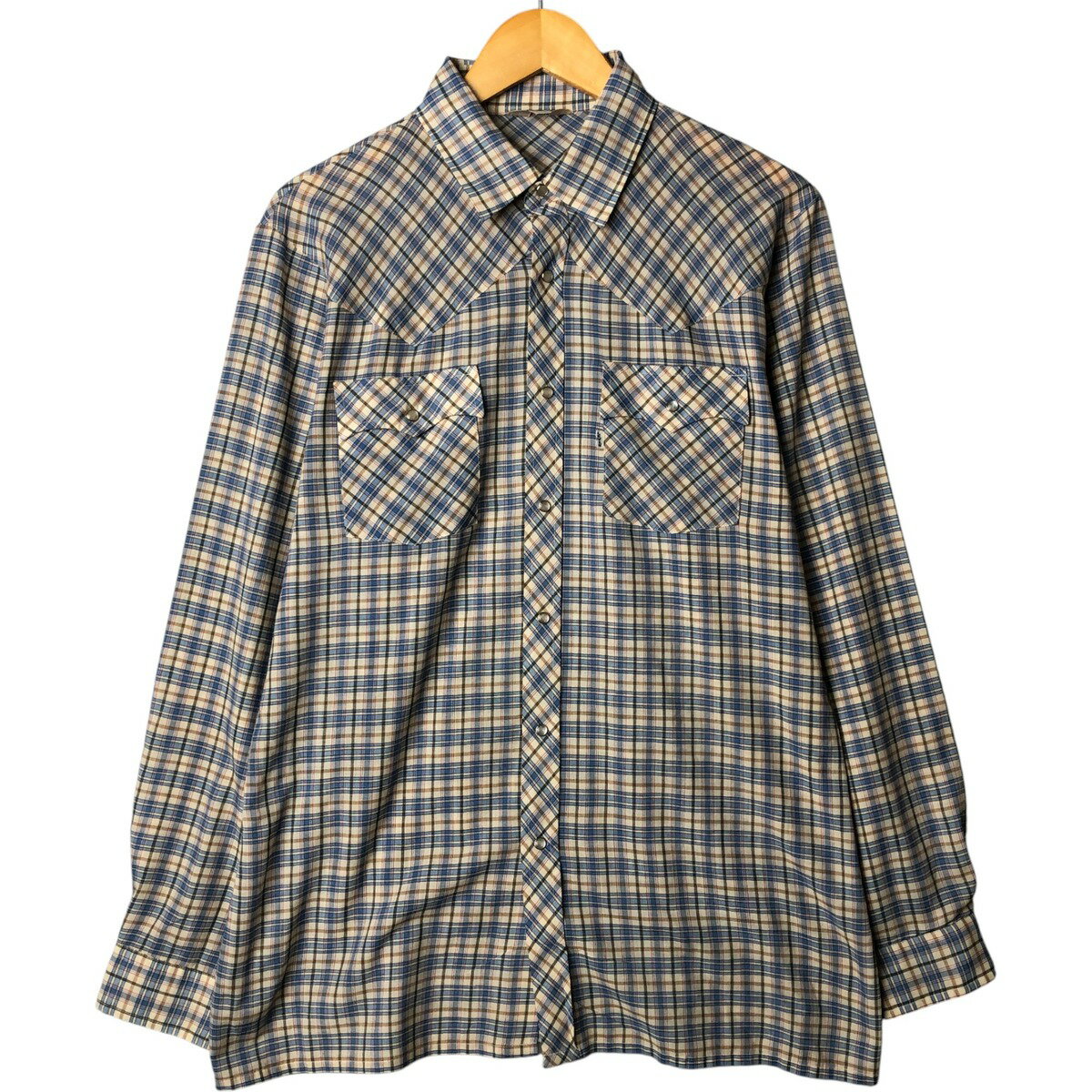 商品詳細 ブランド・Levi's・リーバイス・ 特徴・レギュラーカラー・長袖・ウエスタンヨーク・パールスナップボタン・ モデル/形状・長袖 ウエスタンシャツ・ 素材・ポリエステル:65%・コットン:35%・ 色・ブルー系 水色・ベージュ系・...