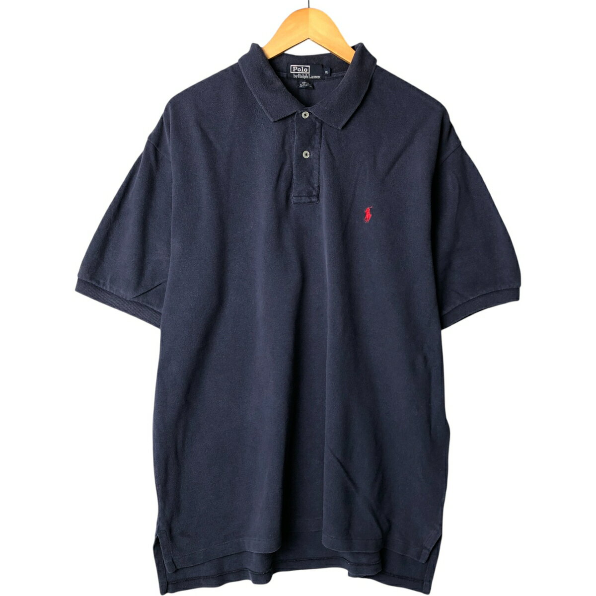 商品詳細 ブランド・Ralph Lauren・ラルフローレン・ 特徴・レギュラーカラー・半袖・ モデル/形状・POLO by Ralph Lauren・半袖 ポロシャツ・ 素材・コットン:100%・ 色・ネイビー系 紺色・ 柄・無地・刺繍・...