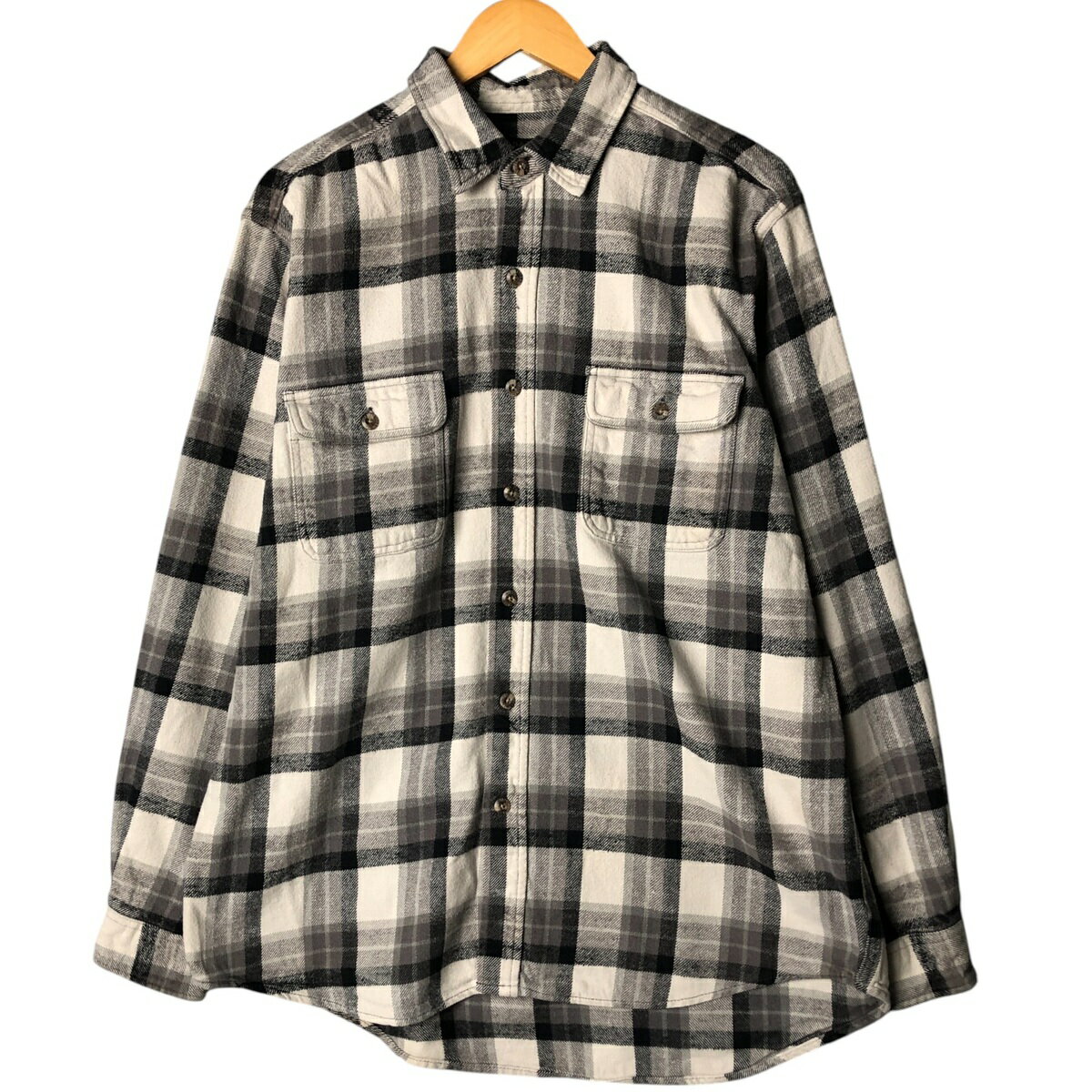 商品詳細 ブランド・FIELD&STREAM・フィールドアンドストリーム・ 特徴・レギュラーカラー・長袖・フラップポケット・ モデル/形状・長袖 ヘビーネルチェックシャツ・ 素材・コットン:100%・ 色・ホワイト系 白色・ブラック系 黒色...