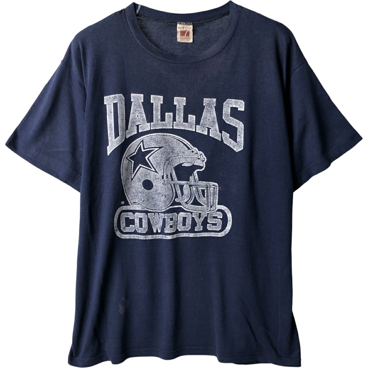 商品詳細 ブランド・LOGO7・ 特徴・クルーネック(丸首)・半袖・シングルステッチ・ヴィンテージ・ モデル/形状・NFL DALLAS COWBOYS ダラスカウボーイズ・ロゴプリントTシャツ・ 素材・コットン:100%・ 色・ネイビー系...