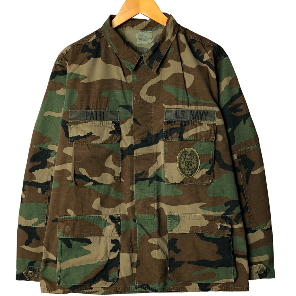 商品詳細 ブランド・UNKNOWN・ 特徴・薄手・米軍実品・長袖・リップストップ・88年納品・ モデル/形状・COAT HOT WEATHER WOODLAND CAMOUFRAGE PATTERN COMBAT・B.D.U ミリタリージャ...