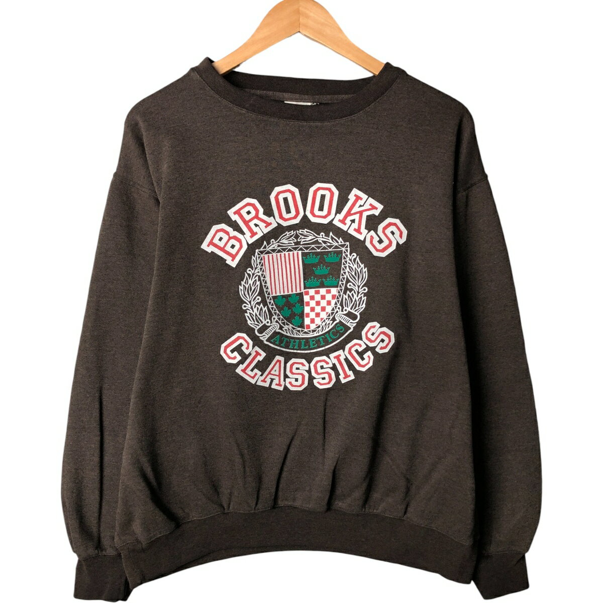 商品詳細 ブランド・Brooks・ブルックス・ 特徴・長袖・クルーネック(丸首)・ モデル/形状・プリントスウェットシャツ トレーナー・ 素材・ポリエステル:65%・コットン:35%・ 色・ブラウン系 茶色・ 柄・プリント・ 生産国・マレー...